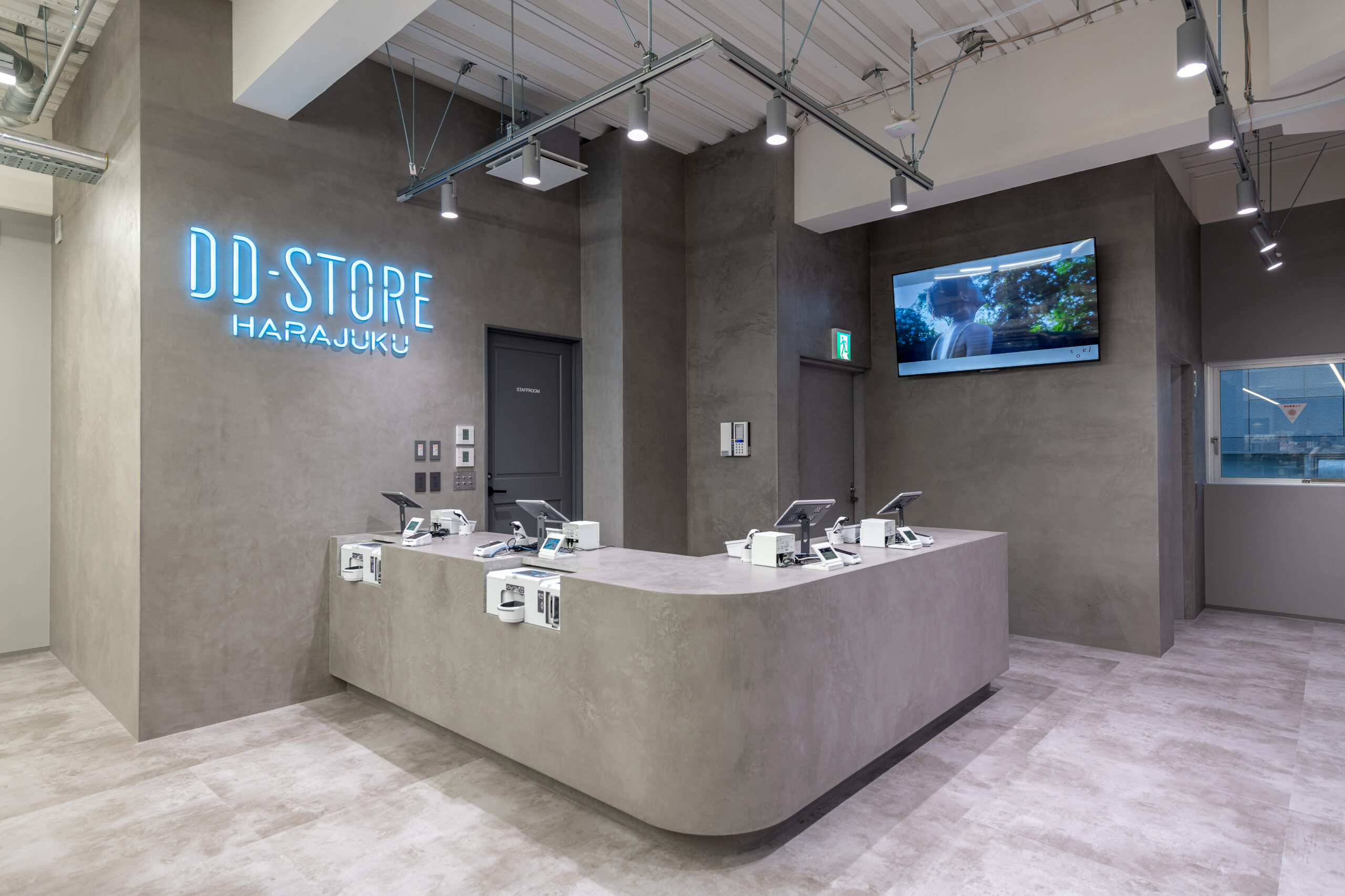 DD-STORE HARAJUKU | 株式会社ダリアート（DARIART）|福岡・九州の美容室／ヘアサロン・歯科医院の店舗デザイン